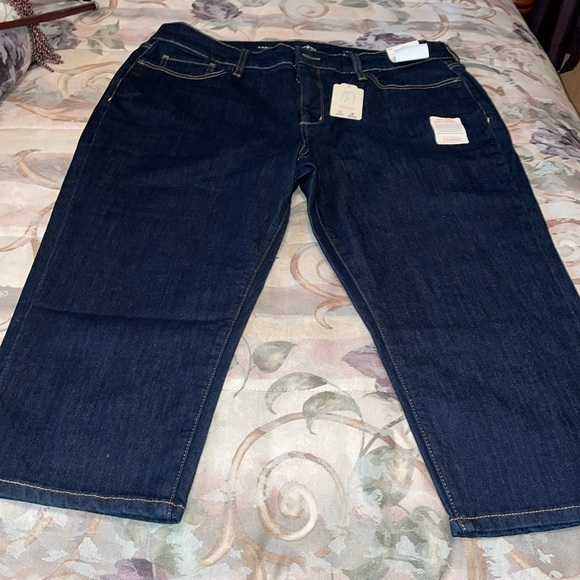 St. John's Bay | Pants & Jumpsuits | Stjohn Bay Capri Pants | Poshmark